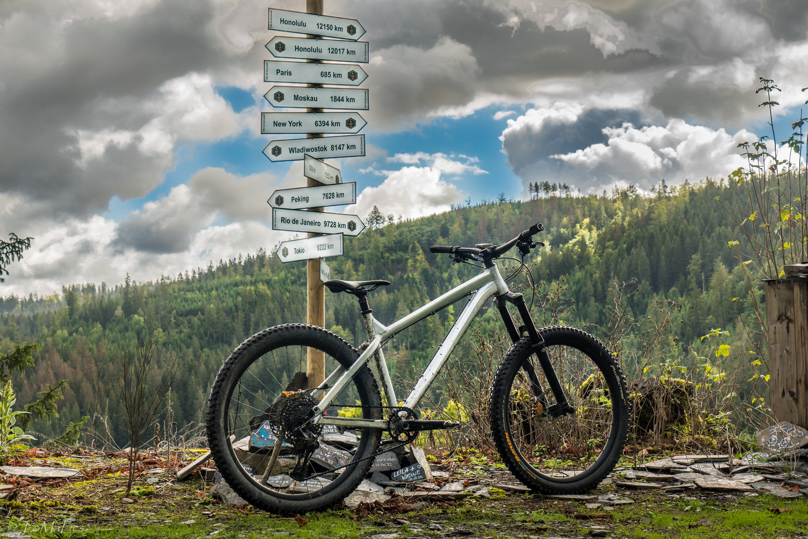 Airdrop Bitmap - Vital Bike of the Day January 2023 - Mountain Biking ...