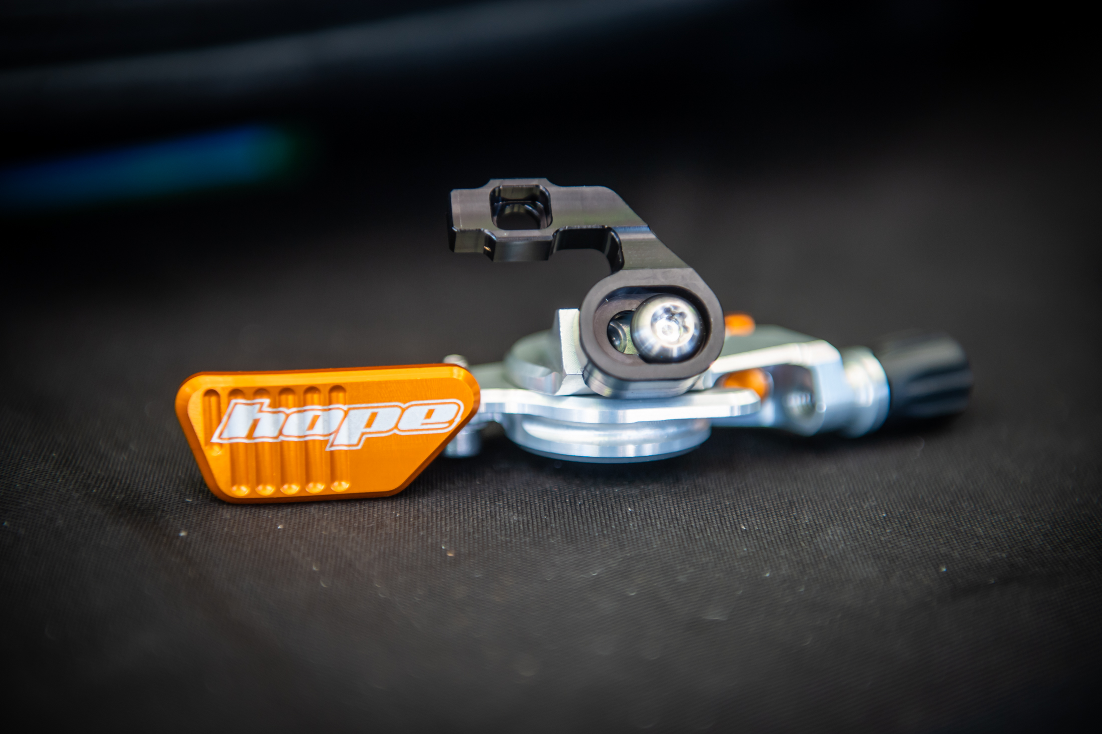 Hope Tech Dropper Lever - Sea Otter 2023 - Day 1 - Mountain Biking ...