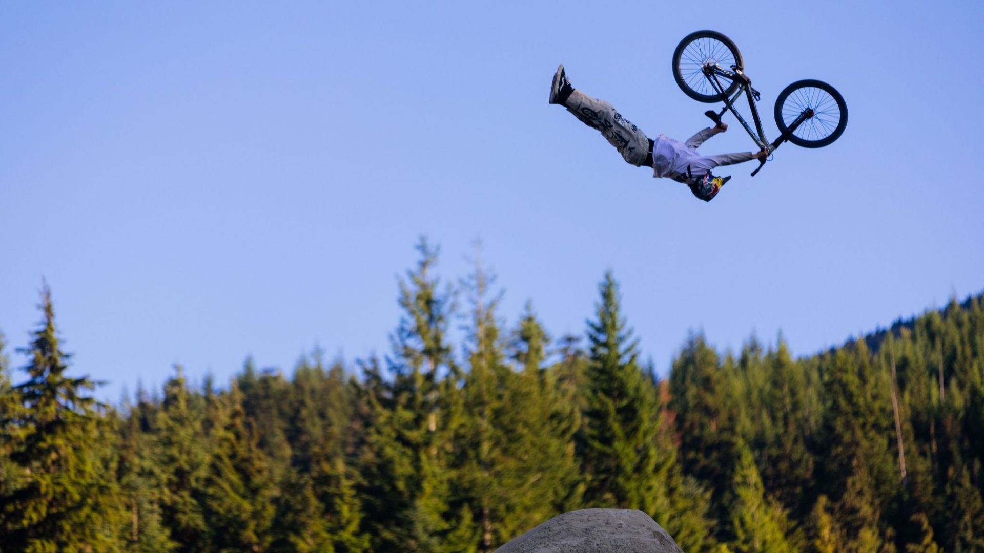 Along For The Ride | Life on the Crankworx World Tour with Erik Fedko ...