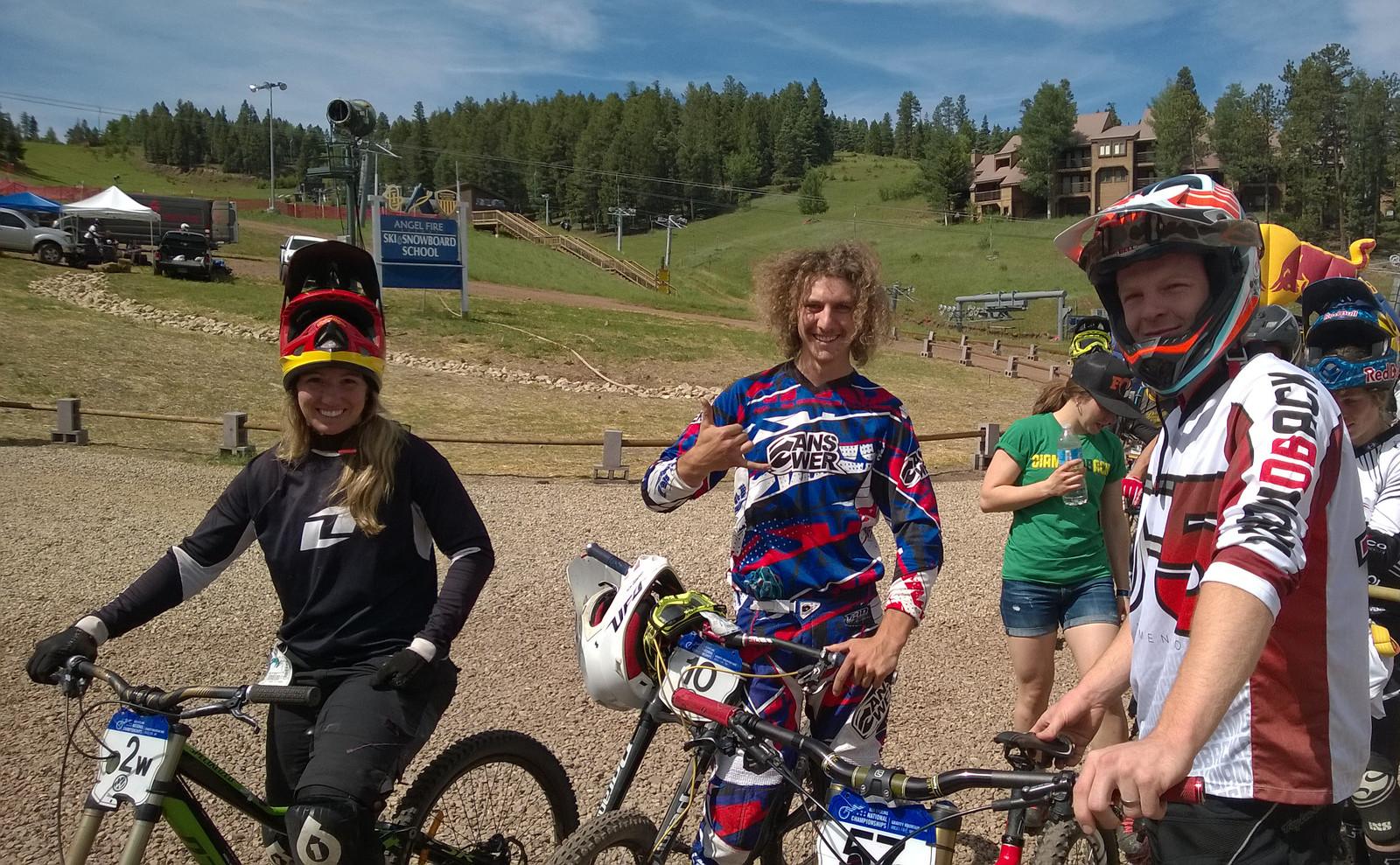 Amanda Batty, Graeme Pitts, Kyle Thomas - jasonvelocity - Mountain ...