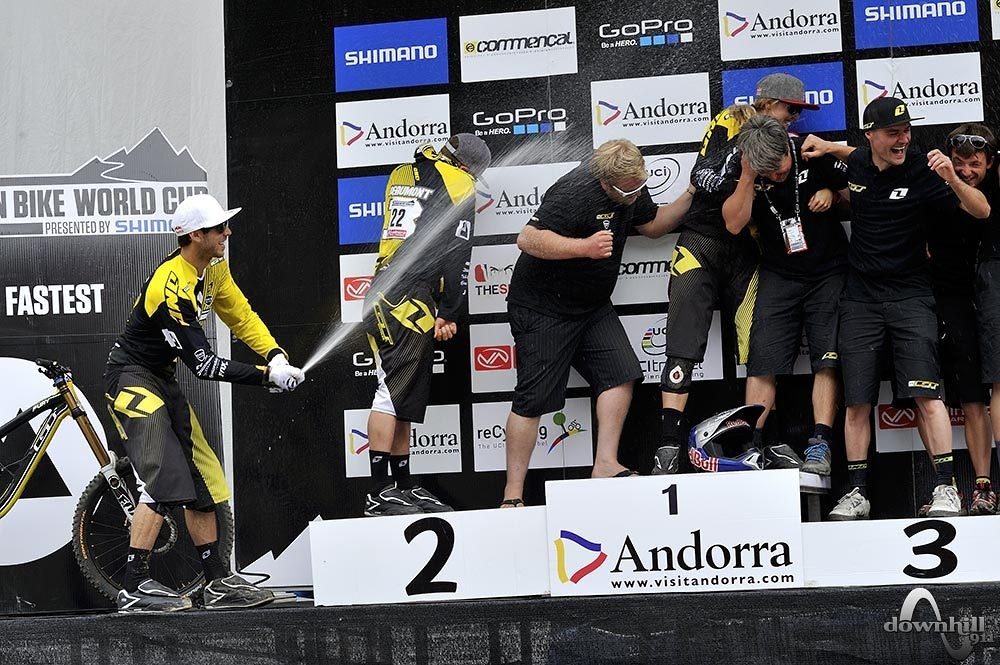 team-podium-Finale - downhill911 - Mountain Biking Pictures - Vital MTB