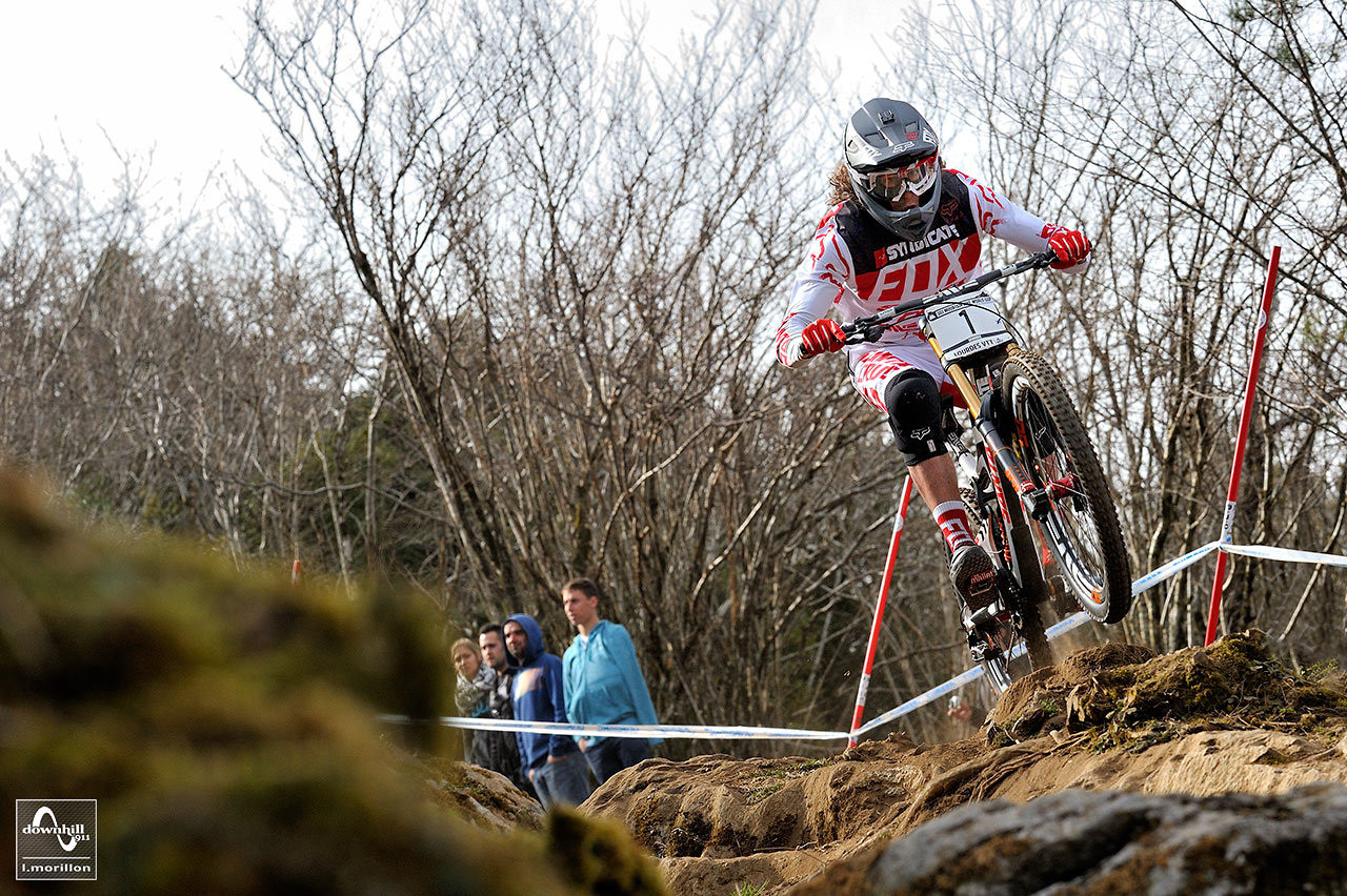 Rat Boy flighing over rocks - downhill911 - Mountain Biking Pictures ...