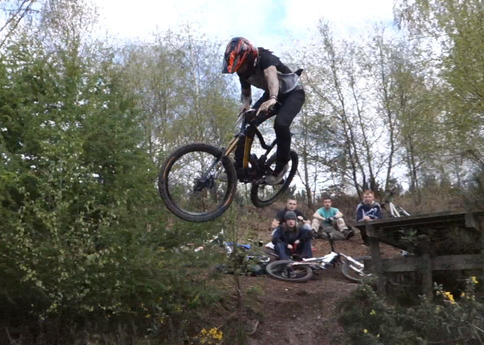 Louis Morris Walleater To Red Quick Sesh At Cannock Stile Cop Downhill ...