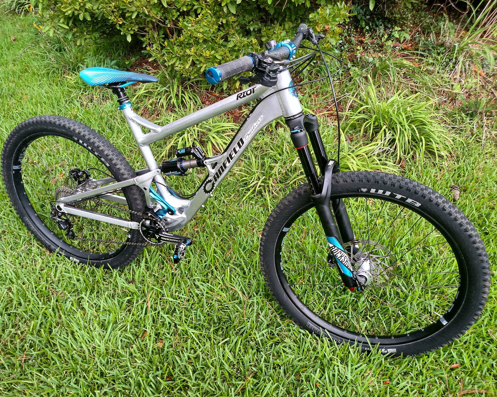 Canfield Riot - 2017 Vital Bike of the Day Collection - Mountain Biking ...