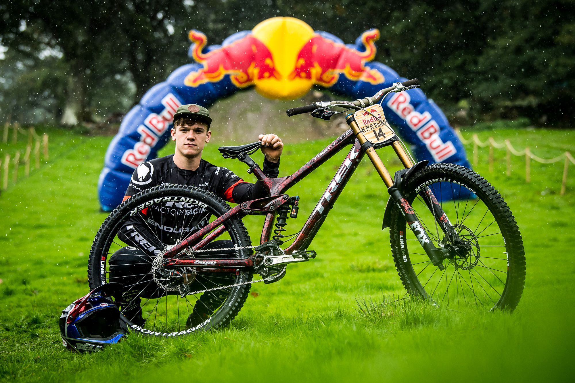 Kade Edwards and His Worlds Trek Session - Red Bull Hardline 2018 ...