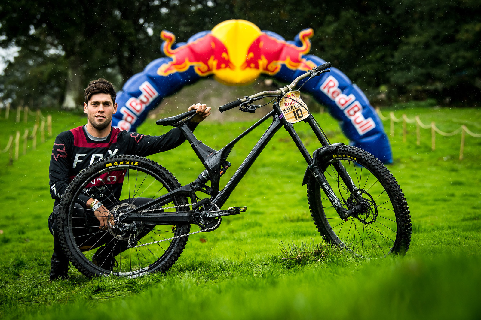 Greg Williamson and His Unno Ever - Red Bull Hardline 2018 Riders and ...