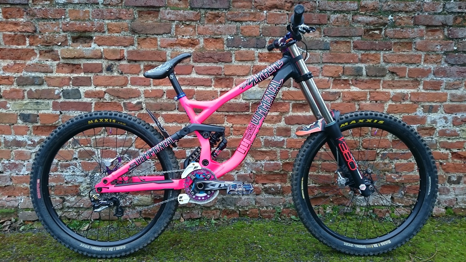 Commencal VIP Supreme DH V3 Park - 2018 Vital Bike of the Day ...