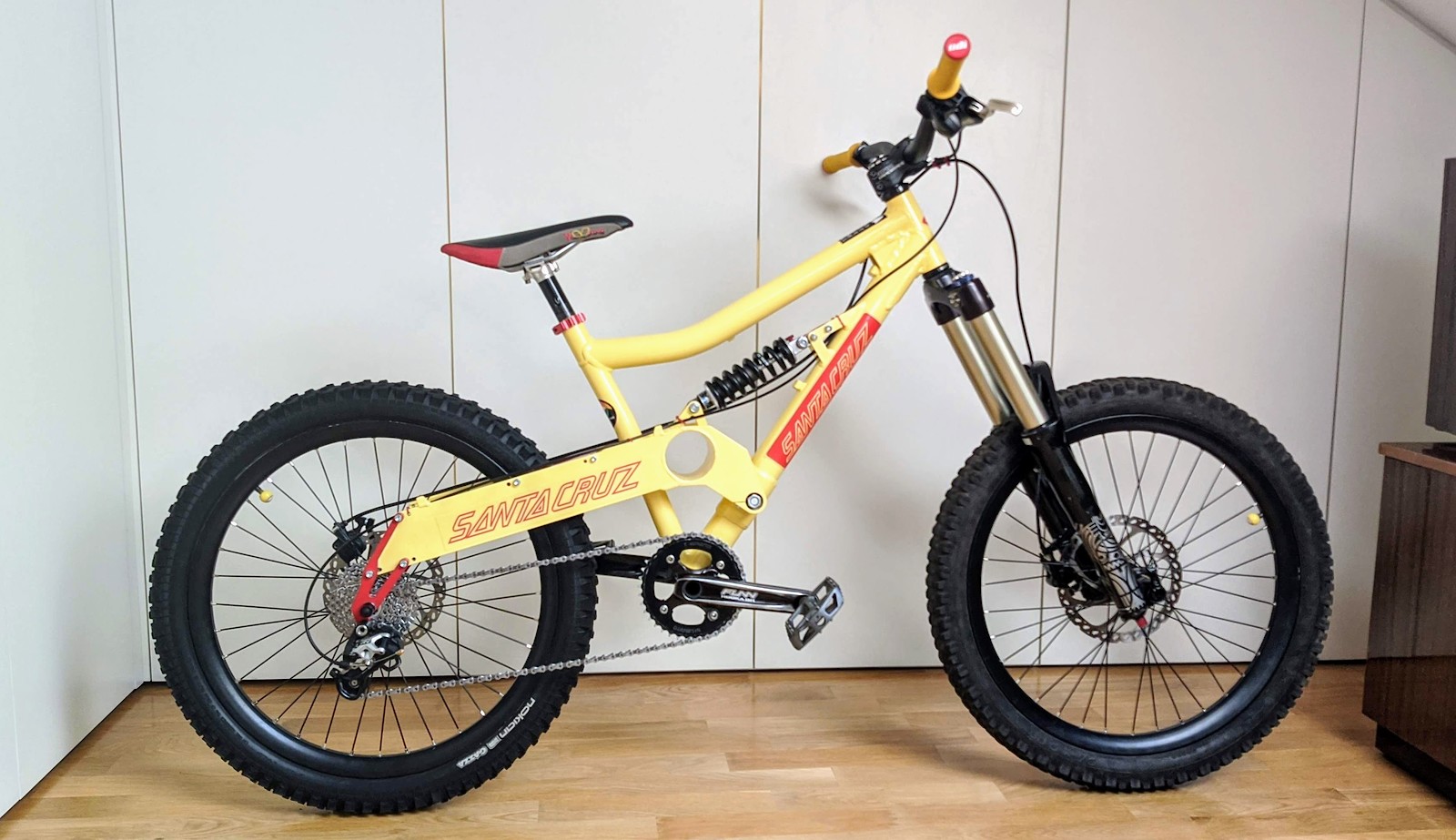 Santa Cruz Super 8 - Vital Bike of the Day May 2020 - Mountain Biking ...