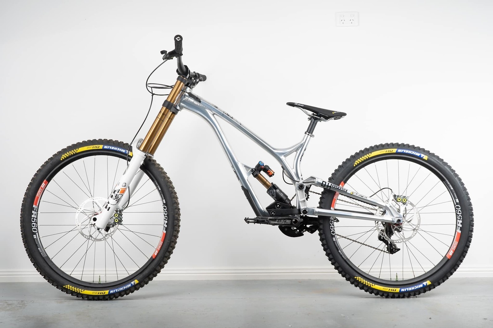Commencal Supreme Mullet - Vital Bike of the Day November 2020 ...