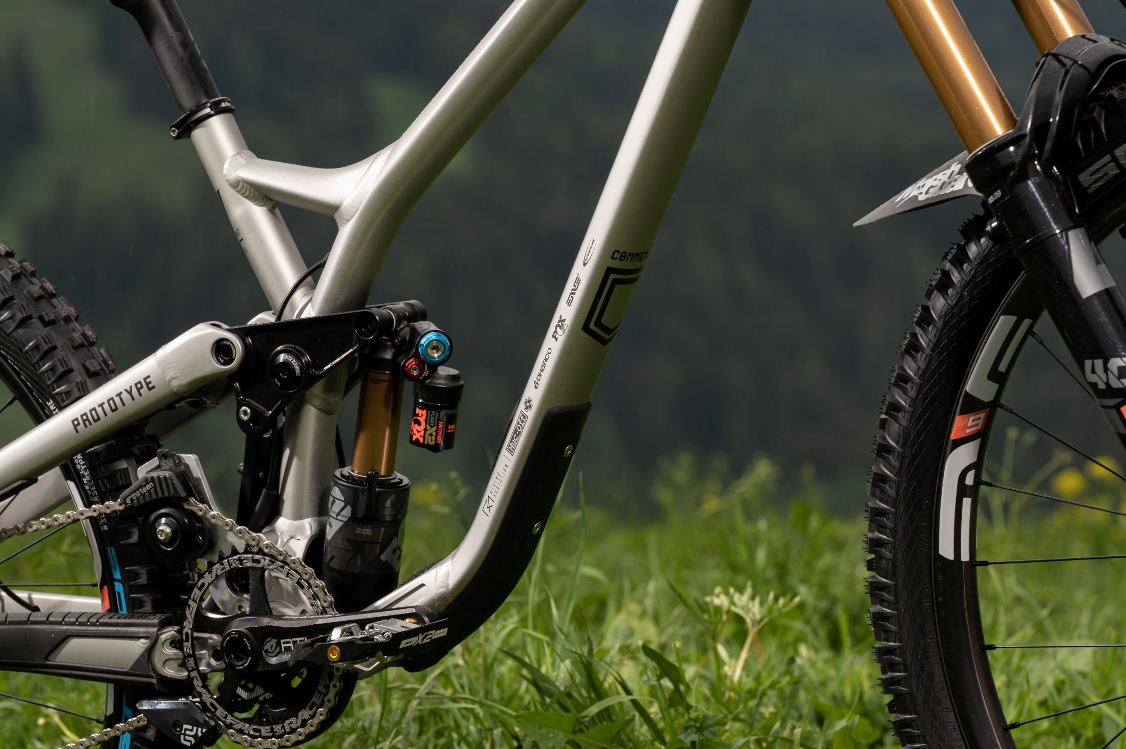 Commencal Virtual High Pivot Prototype DH Bike - Commencal Virtual High ...