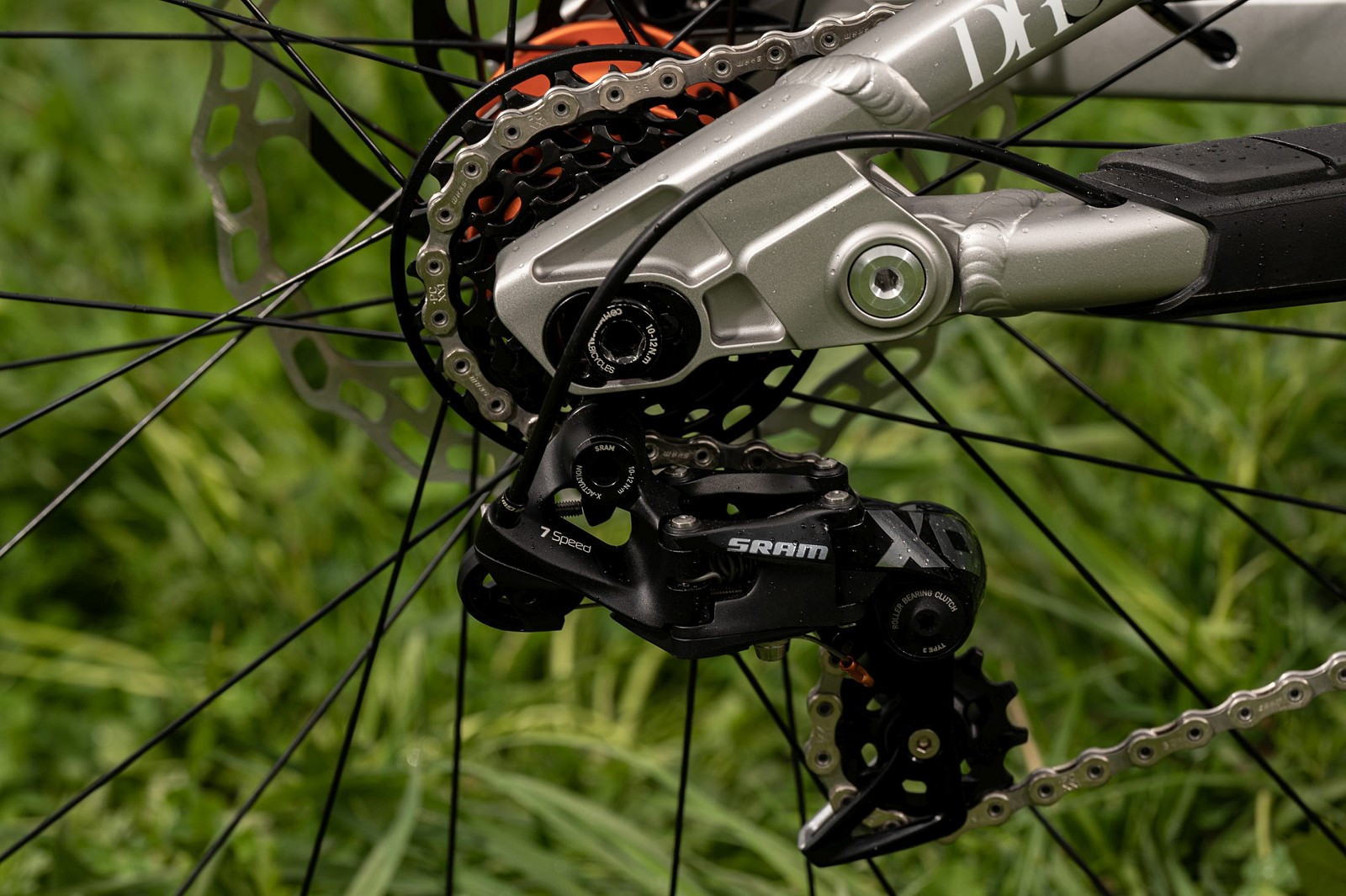 Commencal Virtual High Pivot Prototype DH Bike - Commencal Virtual High ...