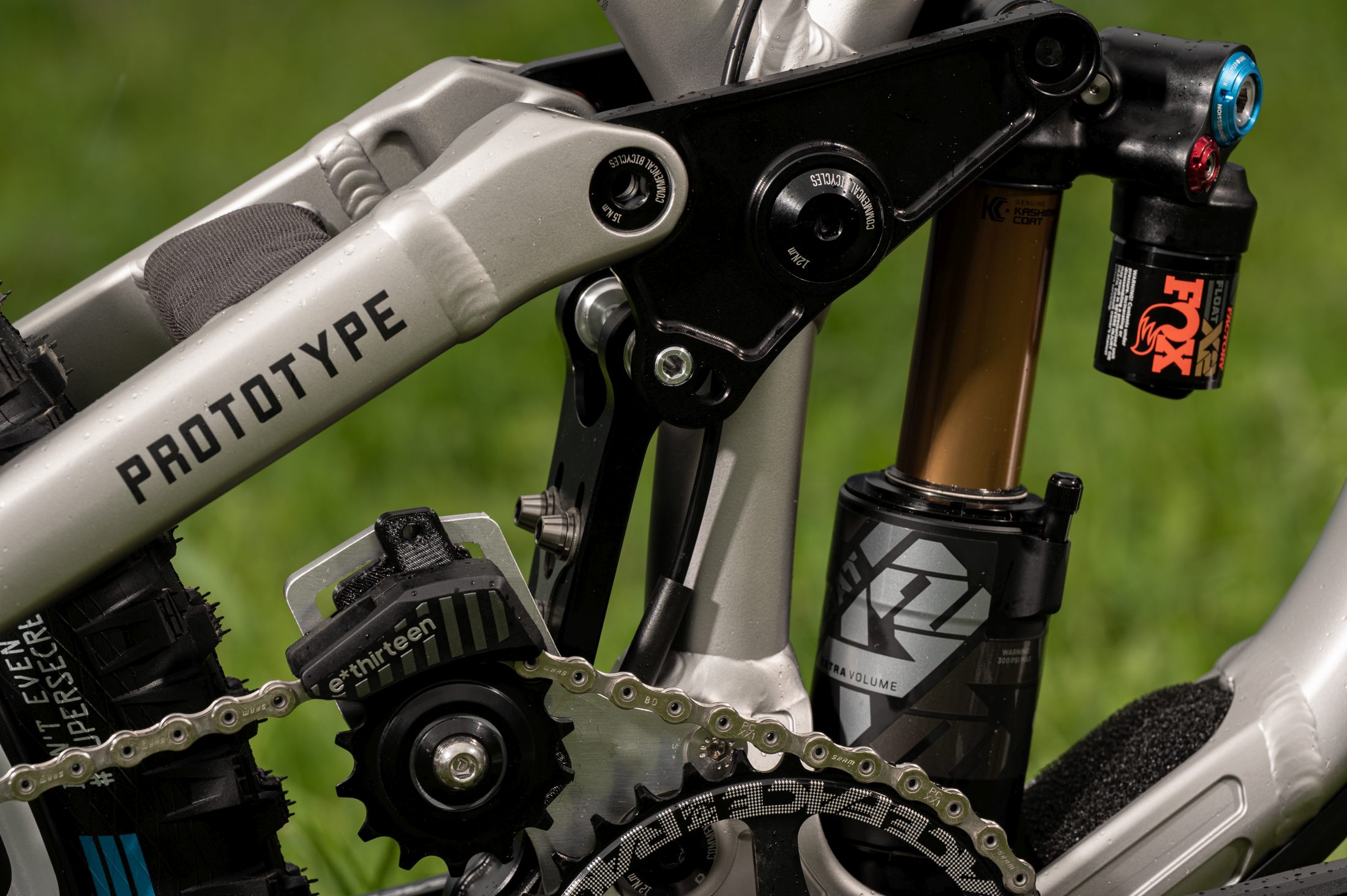 Commencal Virtual High Pivot Prototype DH Bike - Commencal Virtual High ...