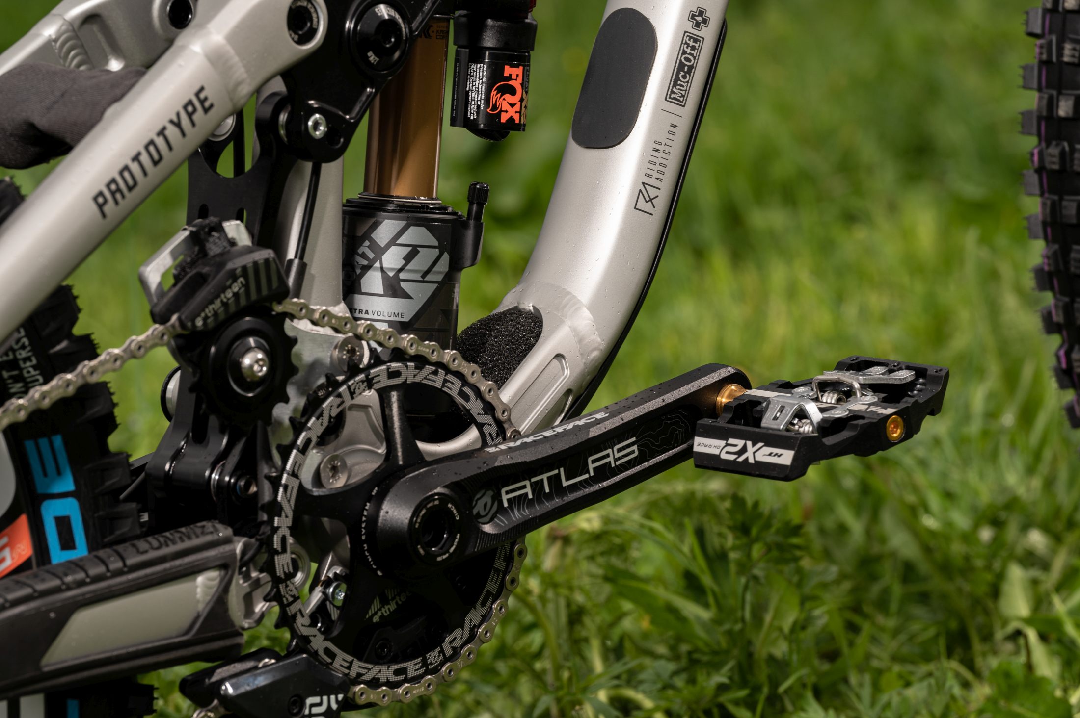 Commencal Virtual High Pivot Prototype DH Bike - Commencal Virtual High ...