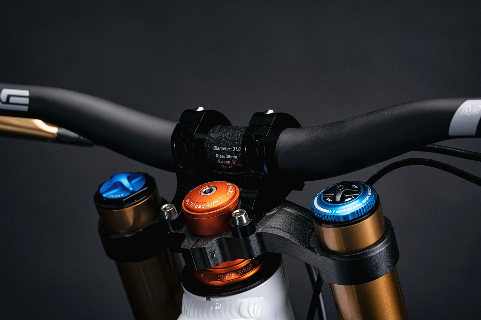 Commencal Supreme DH V5 - Introducing the Commencal Supreme DH V5 ...