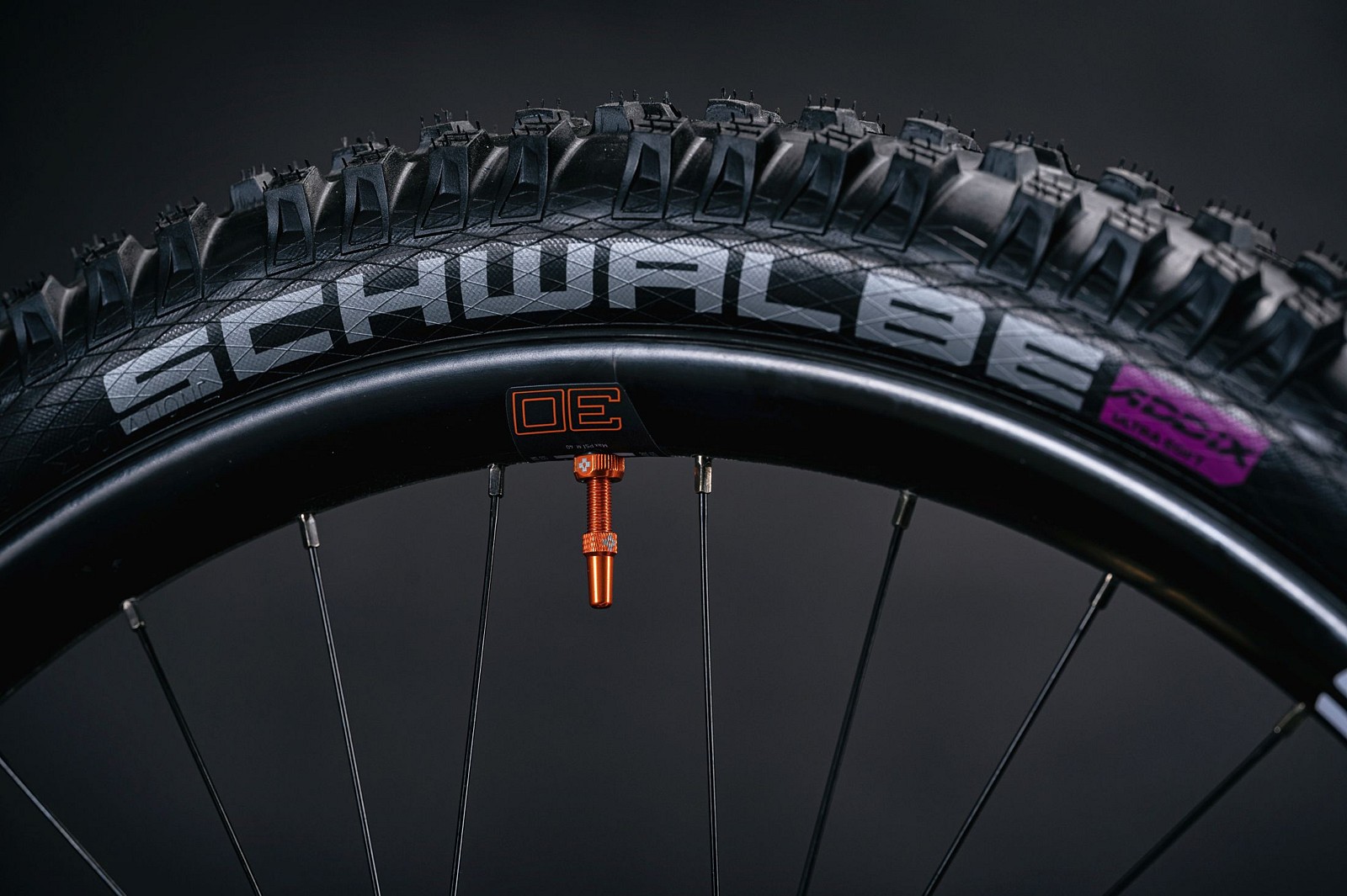 Commencal Supreme DH V5 - Introducing the Commencal Supreme DH V5 ...