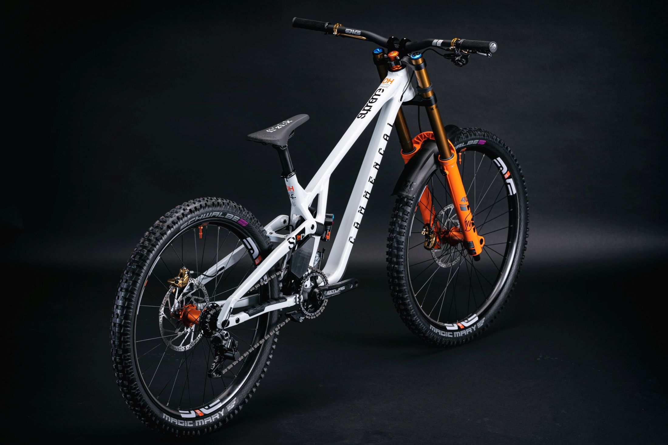 Commencal Supreme DH V5 - Introducing the Commencal Supreme DH V5 ...