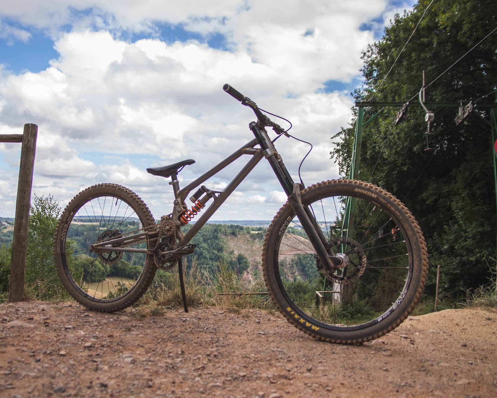 Homemade High Pivot DH - Vital Bike of the Day August 2022 - Mountain ...