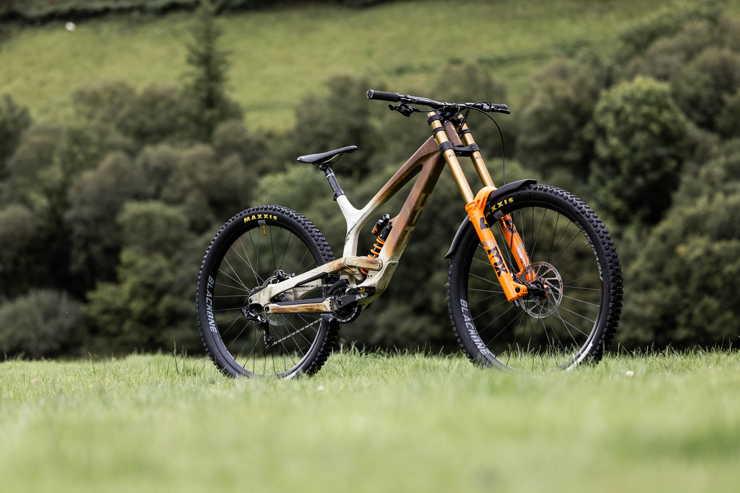Josh Lowe's Custom YT TUES for Red Bull Hardline - Josh Lowe's Custom ...