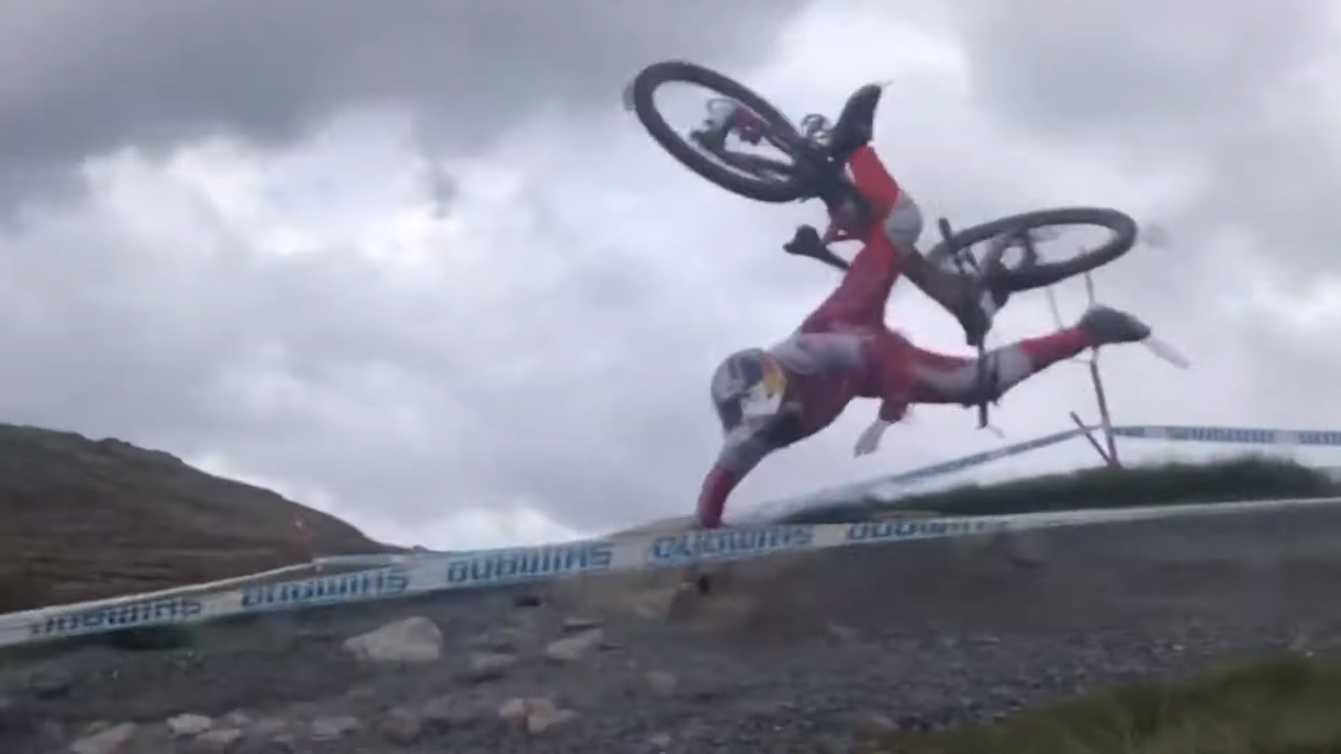 Ben Cathro Analyses Aaron Gwin's Massive Crash at Fort William ...