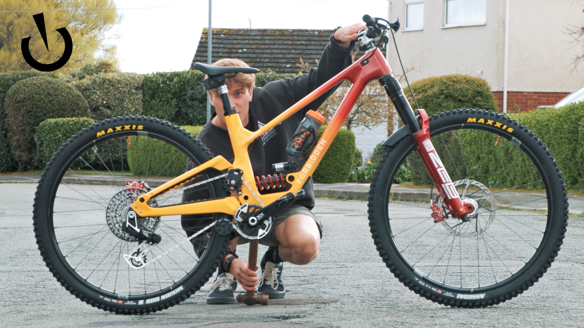 Alex Storr's Forbidden Dreadnought V2 Bike Check - Mountain Biking ...