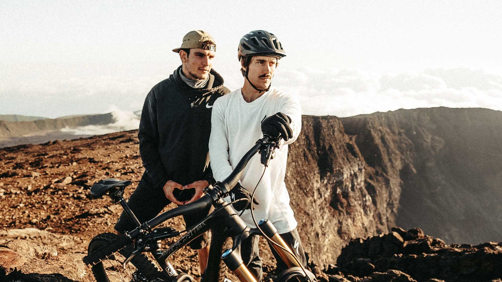 Gaëtan Vige Rides Reunion Island a.k.a The Promised Is'land - Mountain ...