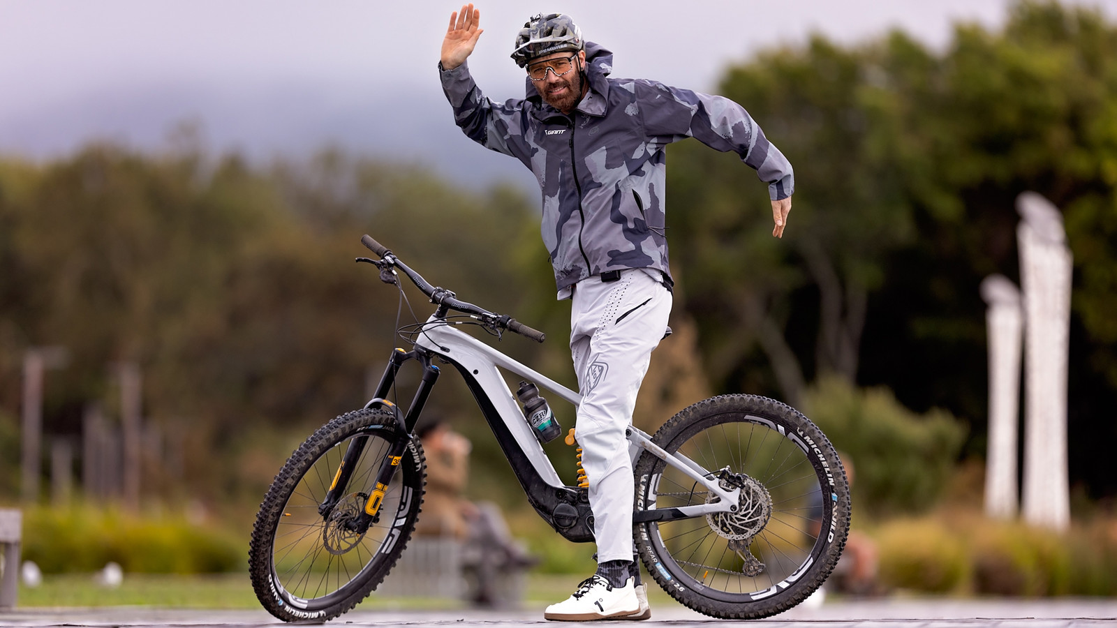 Downhill Legend Rob Warner Joins First Degree - Mountain Bike Press ...