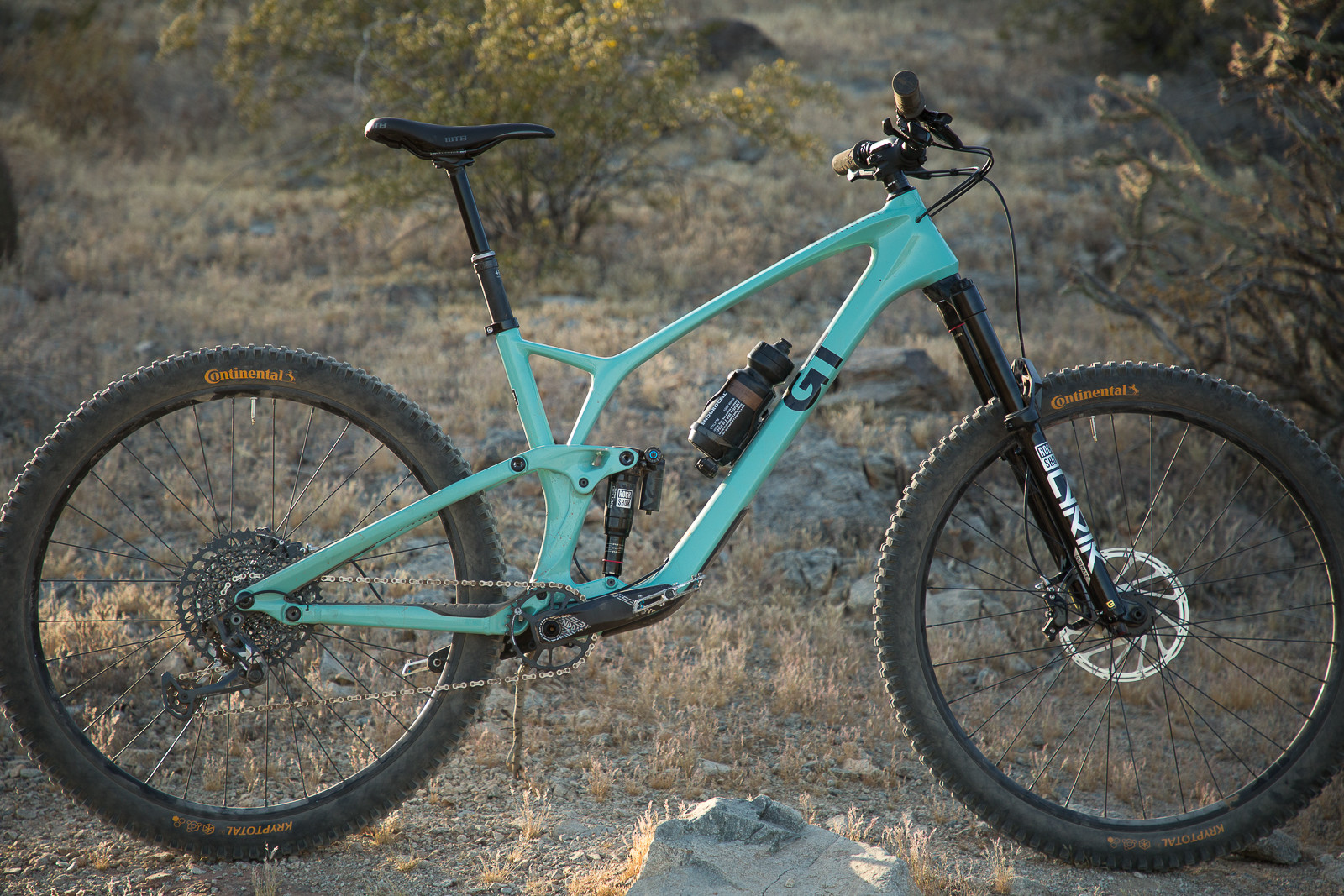 First Look: GT Sensor Carbon Pro LE - Mountain Bike Press Release ...