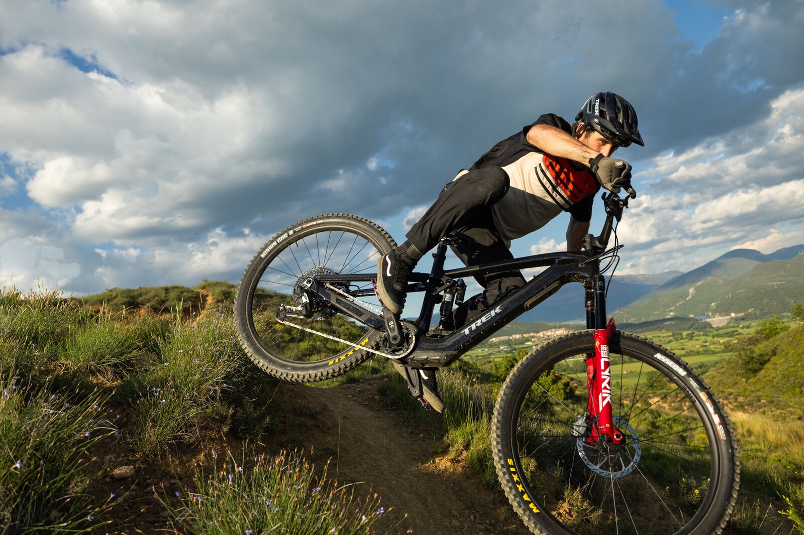 Three Bikes in One? Kind of. Trek Launches All-New Fuel and Fuel+ ...