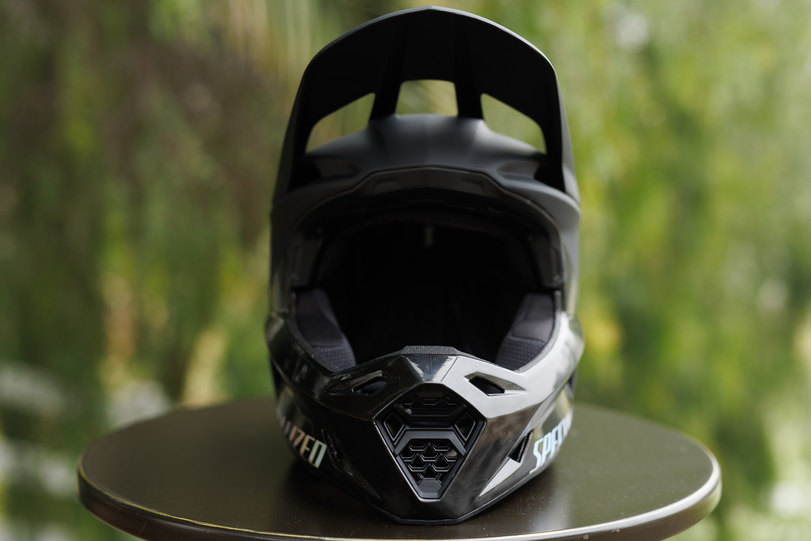 The All-New Specialized Dissident II Full Face Helmet - Mountain Bike ...