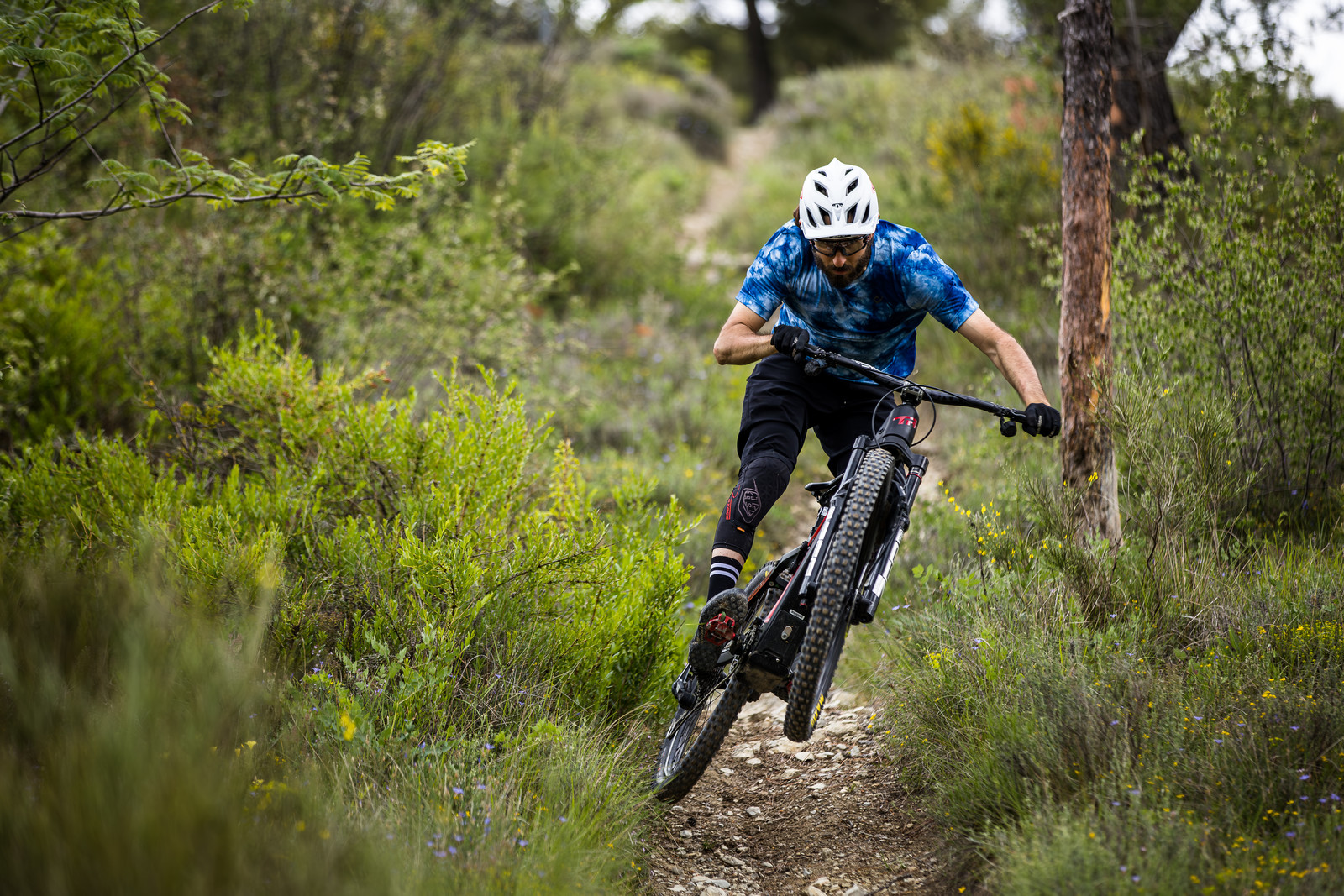 SRAM Goes E-Biking - Eagle Powertrain Deep Dive - Mountain Bike Feature ...