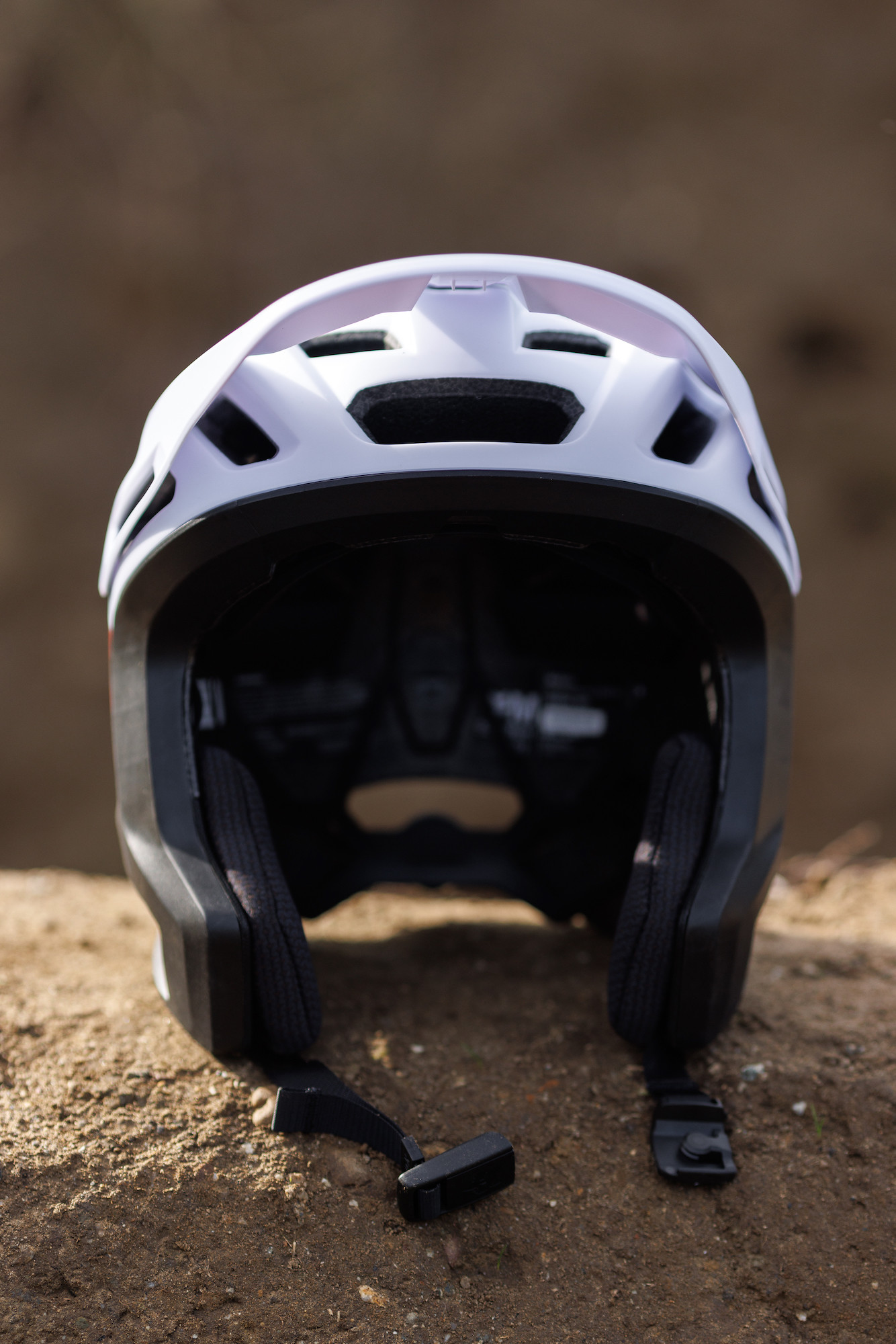 First Look - 2024 Fox Dropframe 3/4 Enduro Helmet - Mountain Bike ...