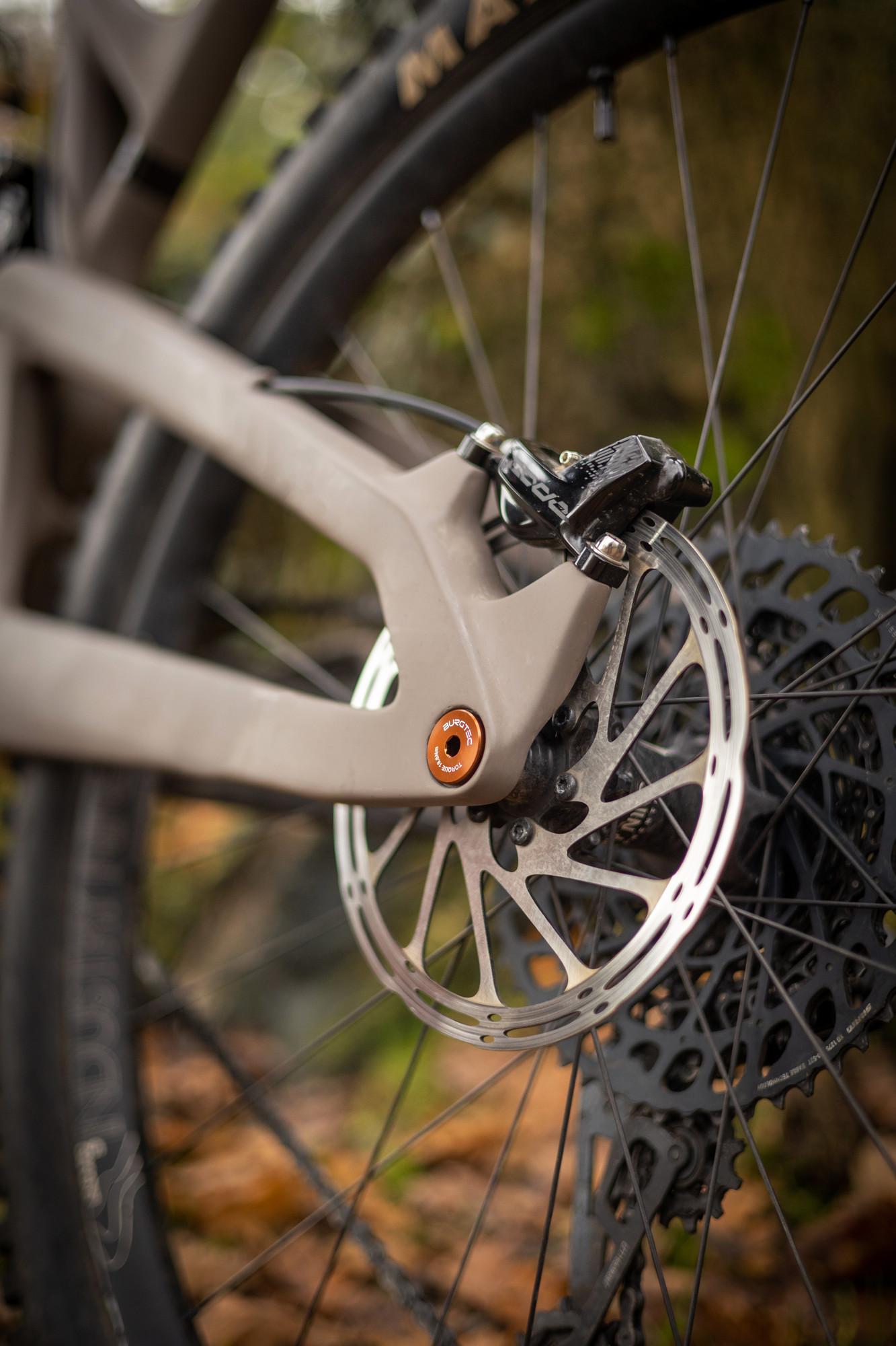 Burgtec Release Super Boost Rear Axles for Pivot and Evil Models ...