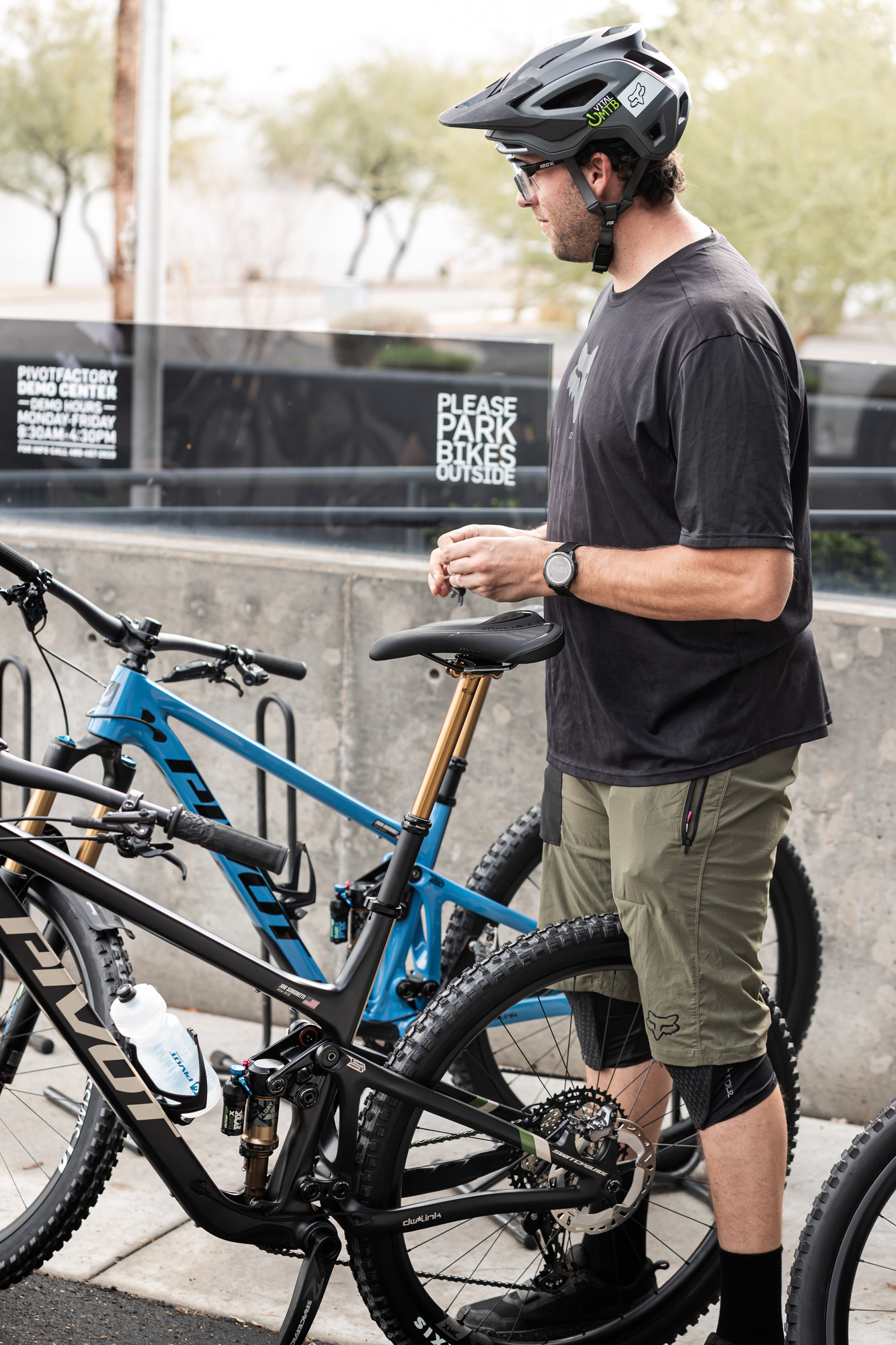 REVIEW: Pivot Switchblade V3 First Ride - Mountain Bike Feature - Vital MTB