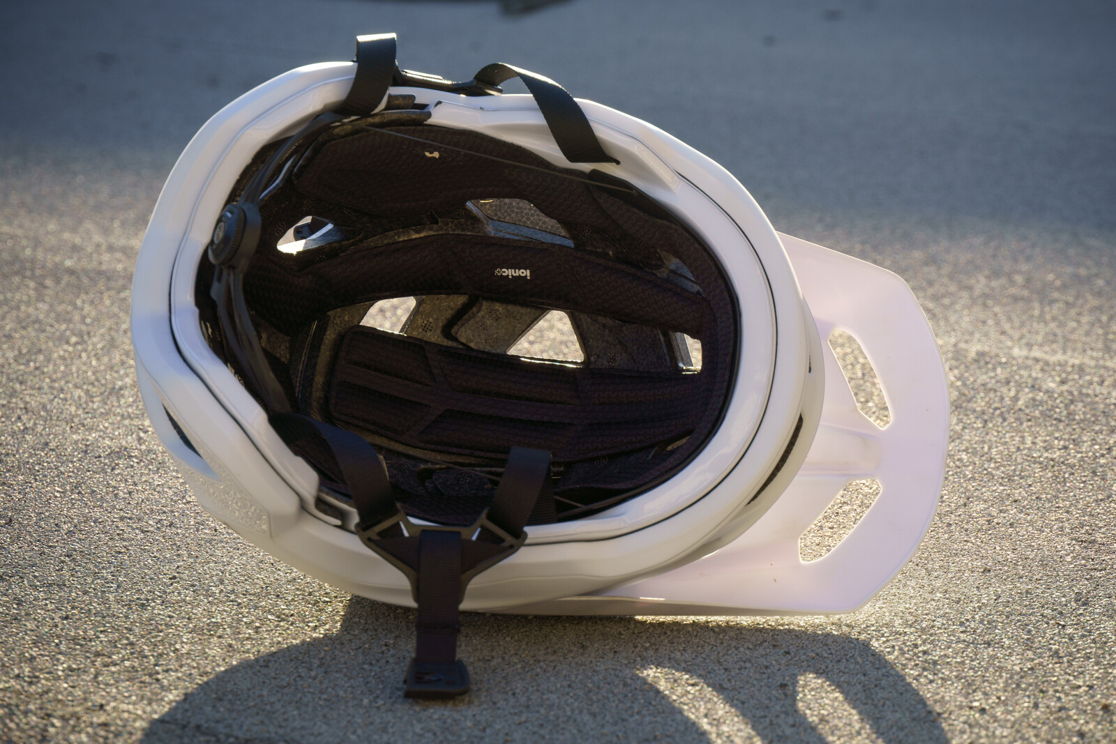 First Look | 2025 Fox Speedframe Helmets - Mountain Bike Feature ...