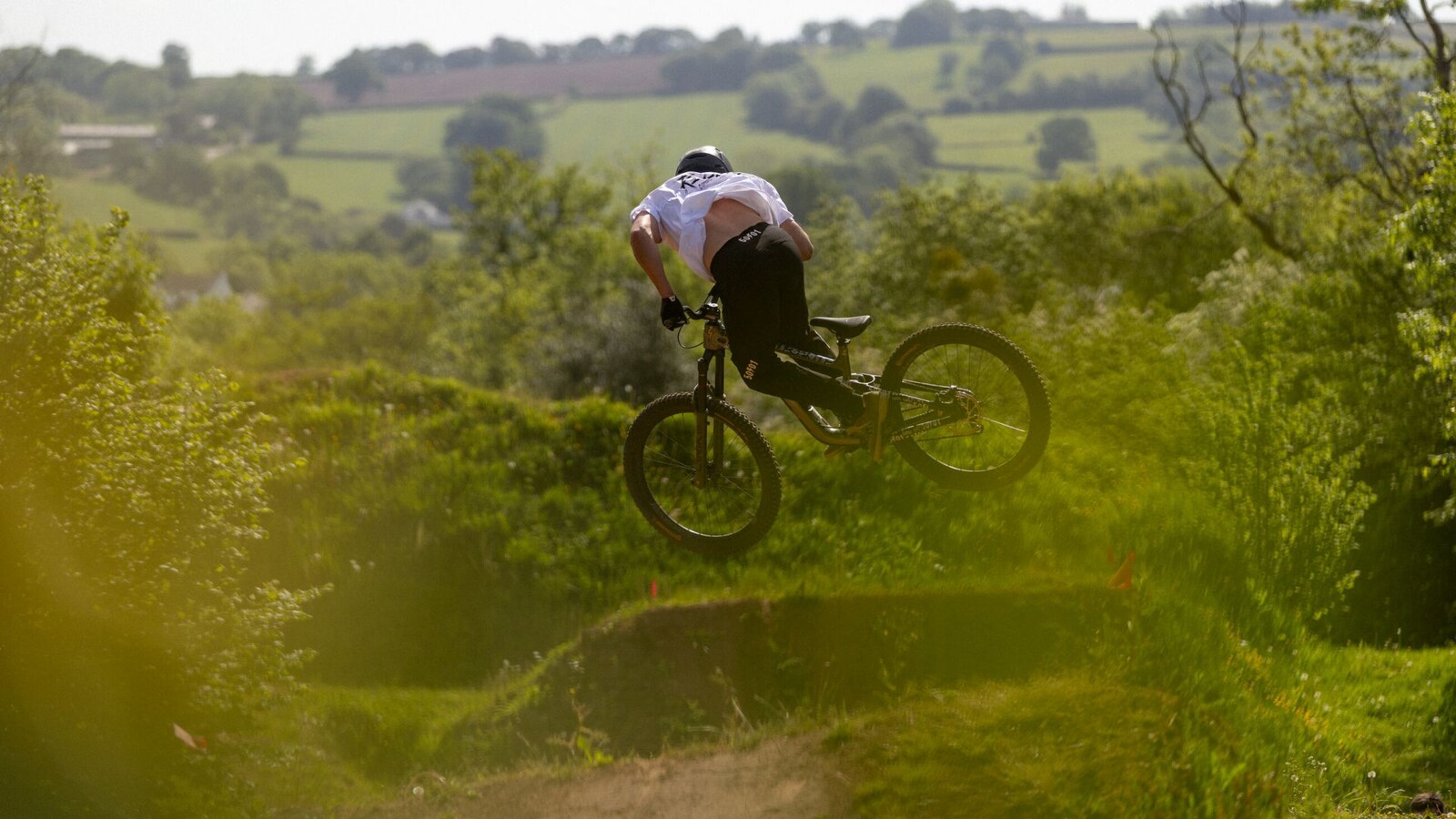 Dan Paley Shreds Dirt Farm in Blood, Sweat and a Couple o' Tears ...