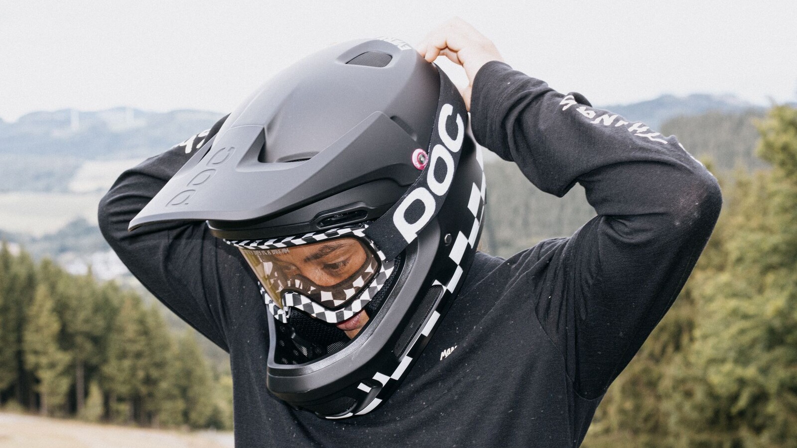 POC Drops Robin Goomes Signature Coron Air Helmet and Ora Goggle ...