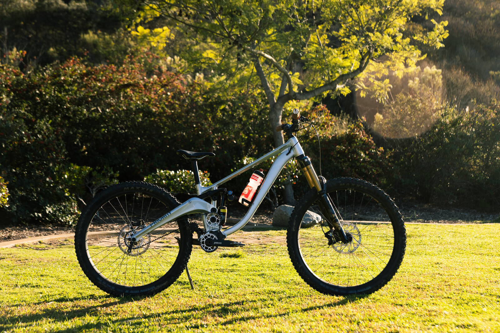 A High-Pivot, Gearbox Enduro Bike for $5,999 - Introducing the Priority Vanth - Mountain Bike ...