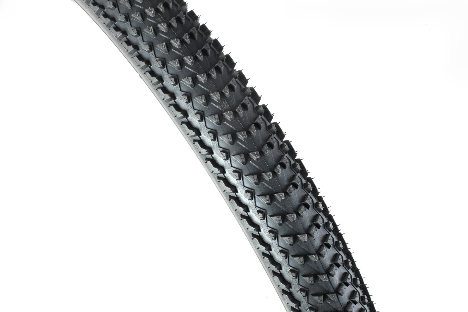Geax AKA Tire - Reviews, Comparisons, Specs - Tires - Vital MTB