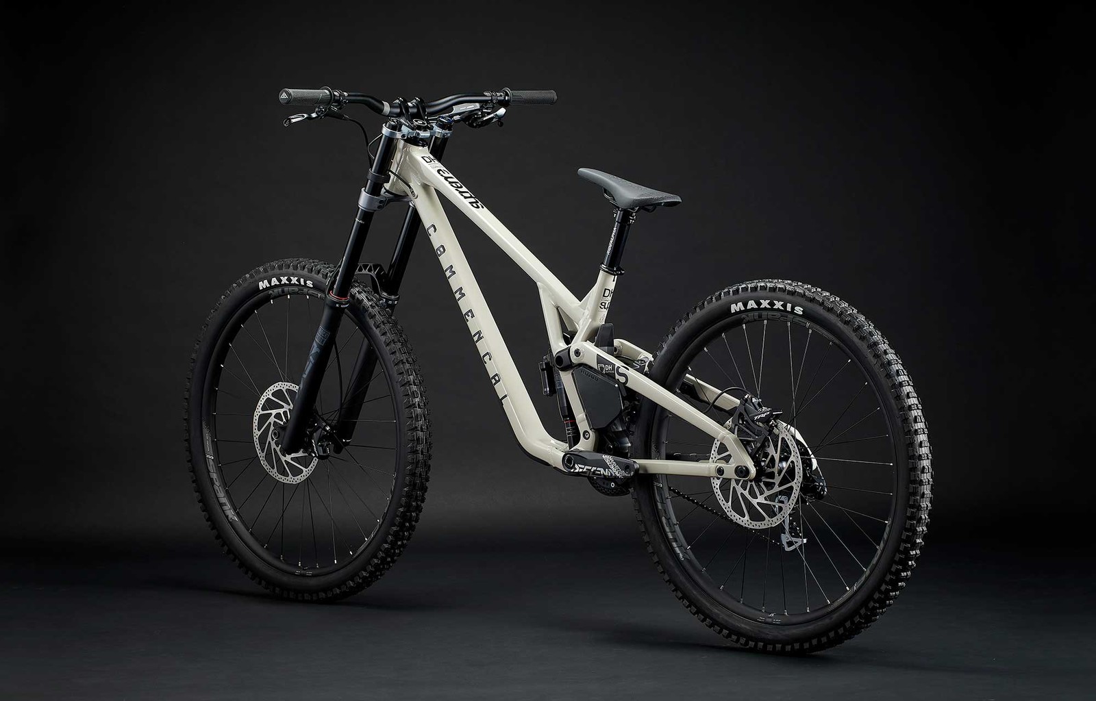 2023 Commencal Supreme DH V5 Ride Bike - Reviews, Comparisons, Specs ...