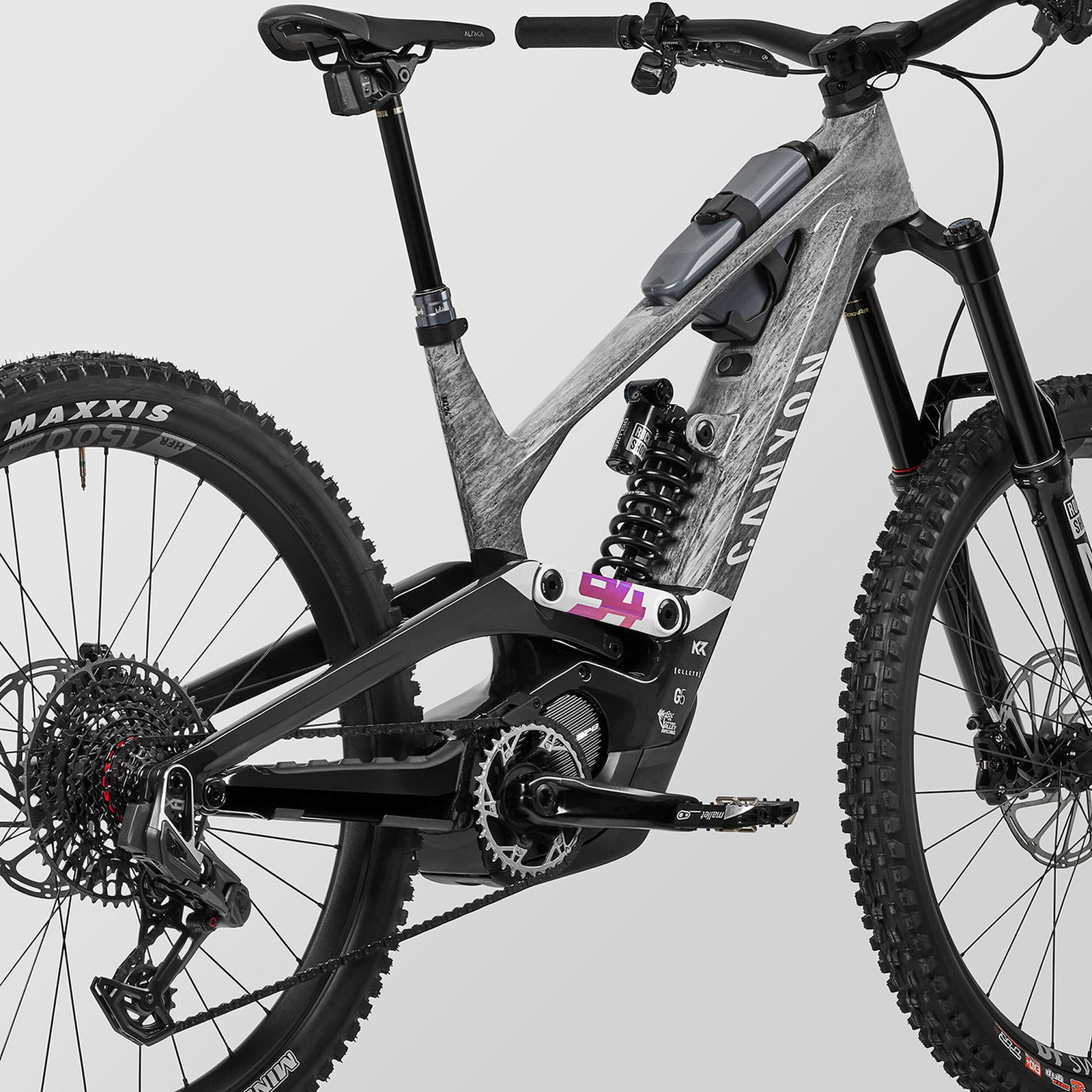 2023 Canyon Torque:ON CF Roczen X0 AXS Transmission E-Bike - Reviews ...