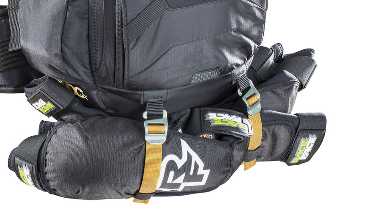 Evoc FR Trail Blackline Backpack - Reviews, Comparisons, Specs ...