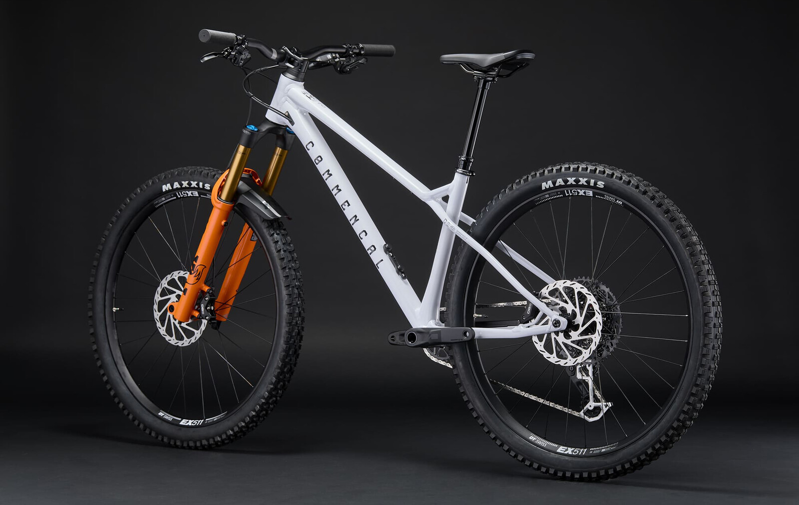 2025 Commencal Meta HT V3 Signature Bike - Reviews, Comparisons, Specs ...