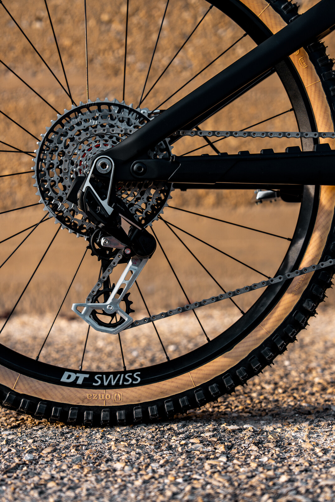 BIXS Sign-E13 Carbon - simoneholzherr's Bike Check - Vital MTB