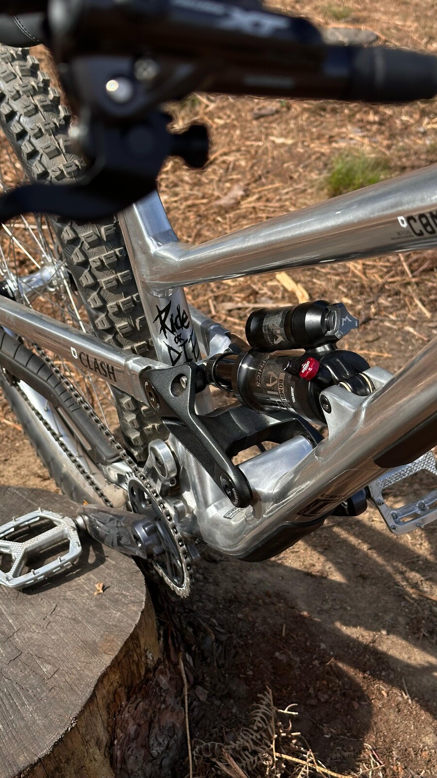 Commencal clash slopeduro - Kai Minto's Bike Check - Vital MTB