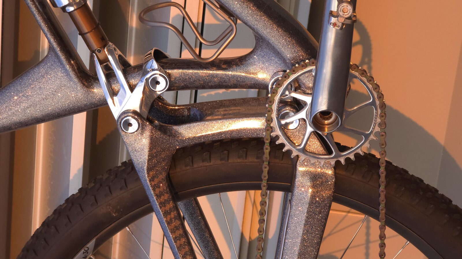 Custom UNNO DASH - donwill's Bike Check - Vital MTB