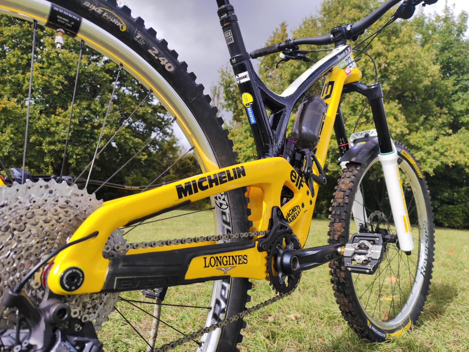 Evil The Wreckoning "Renault 5 Turbo 1981" Custom paintjob - 6pri1b's Bike Check - Vital MTB