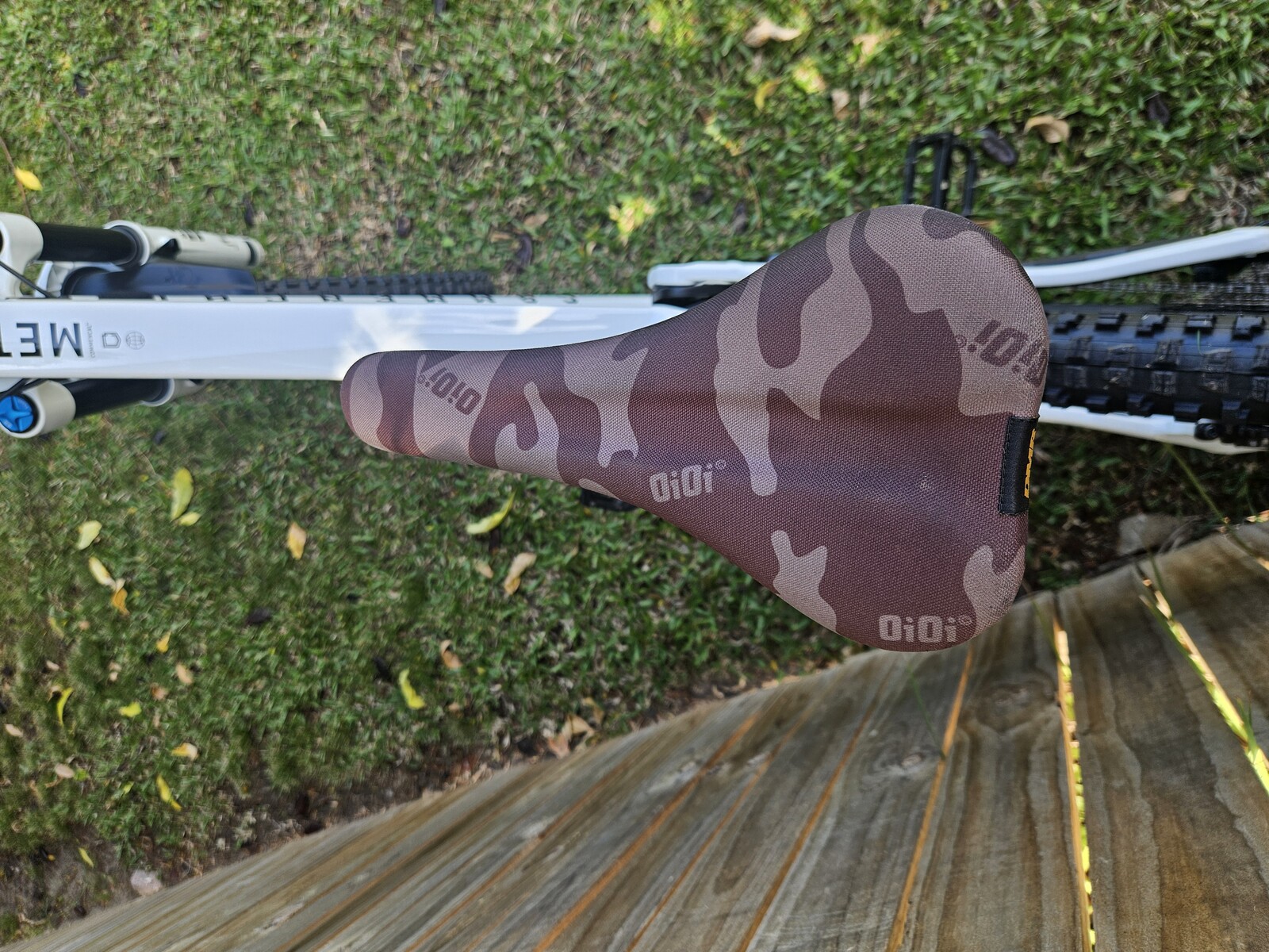 2024 Commencal Meta V5 - crooksy's Bike Check - Vital MTB