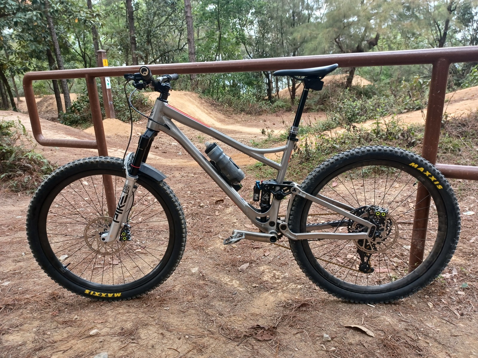 Banshee Phantom of the Hong Kong trails - Stewartc's Bike Check - Vital MTB