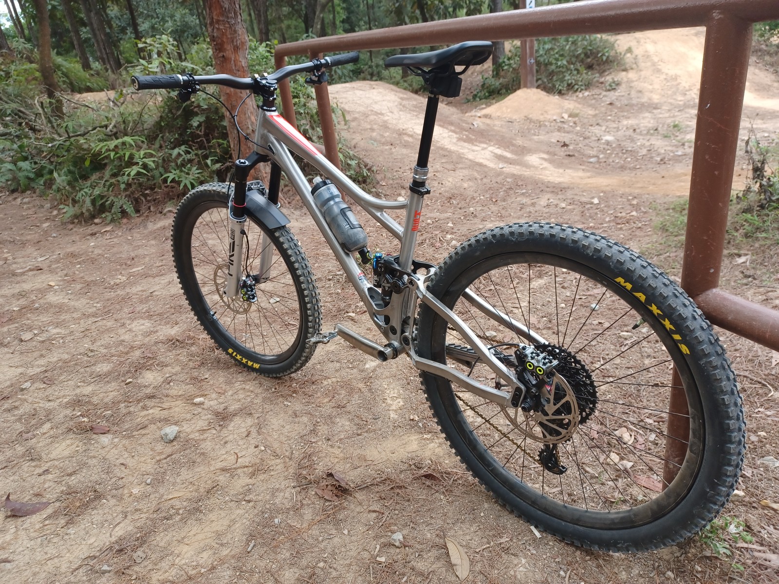 Banshee Phantom of the Hong Kong trails - Stewartc's Bike Check - Vital MTB