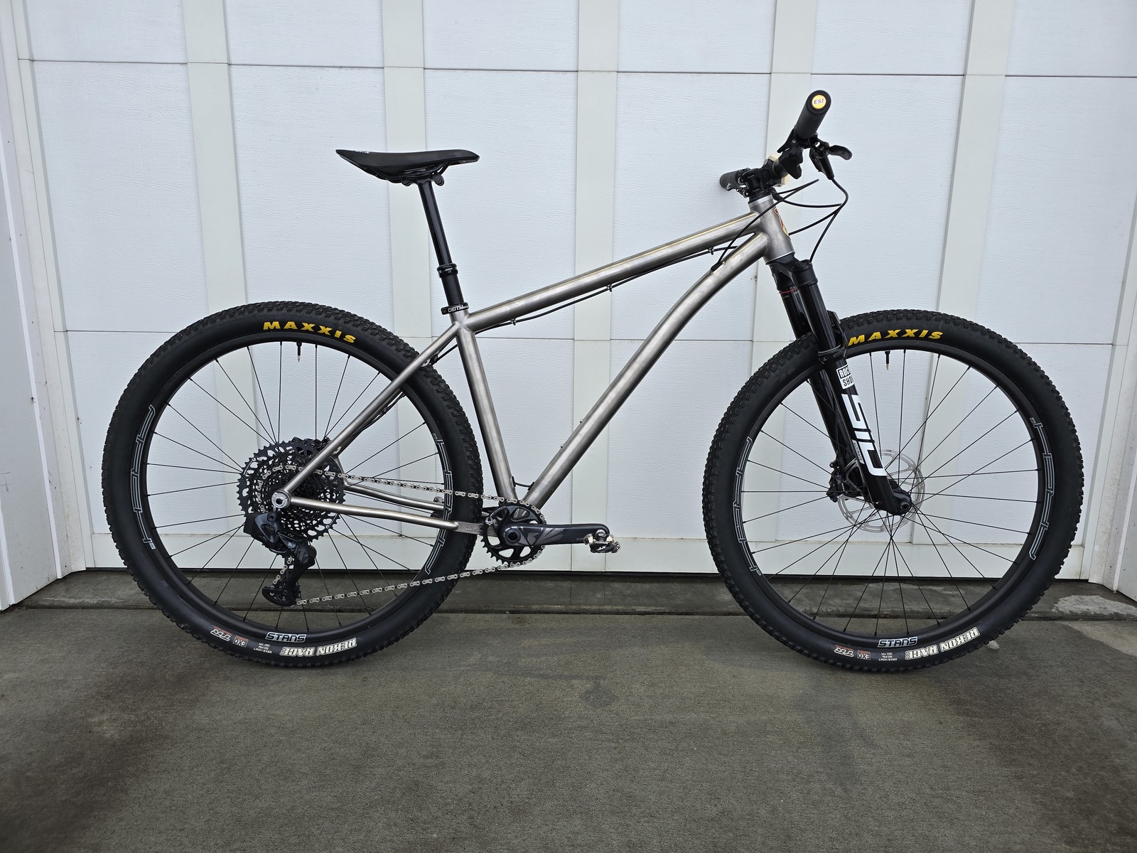 O.M.M.C.T.H - LYNSKEY LIVE WIRE - HORTON406's Bike Check - Vital MTB